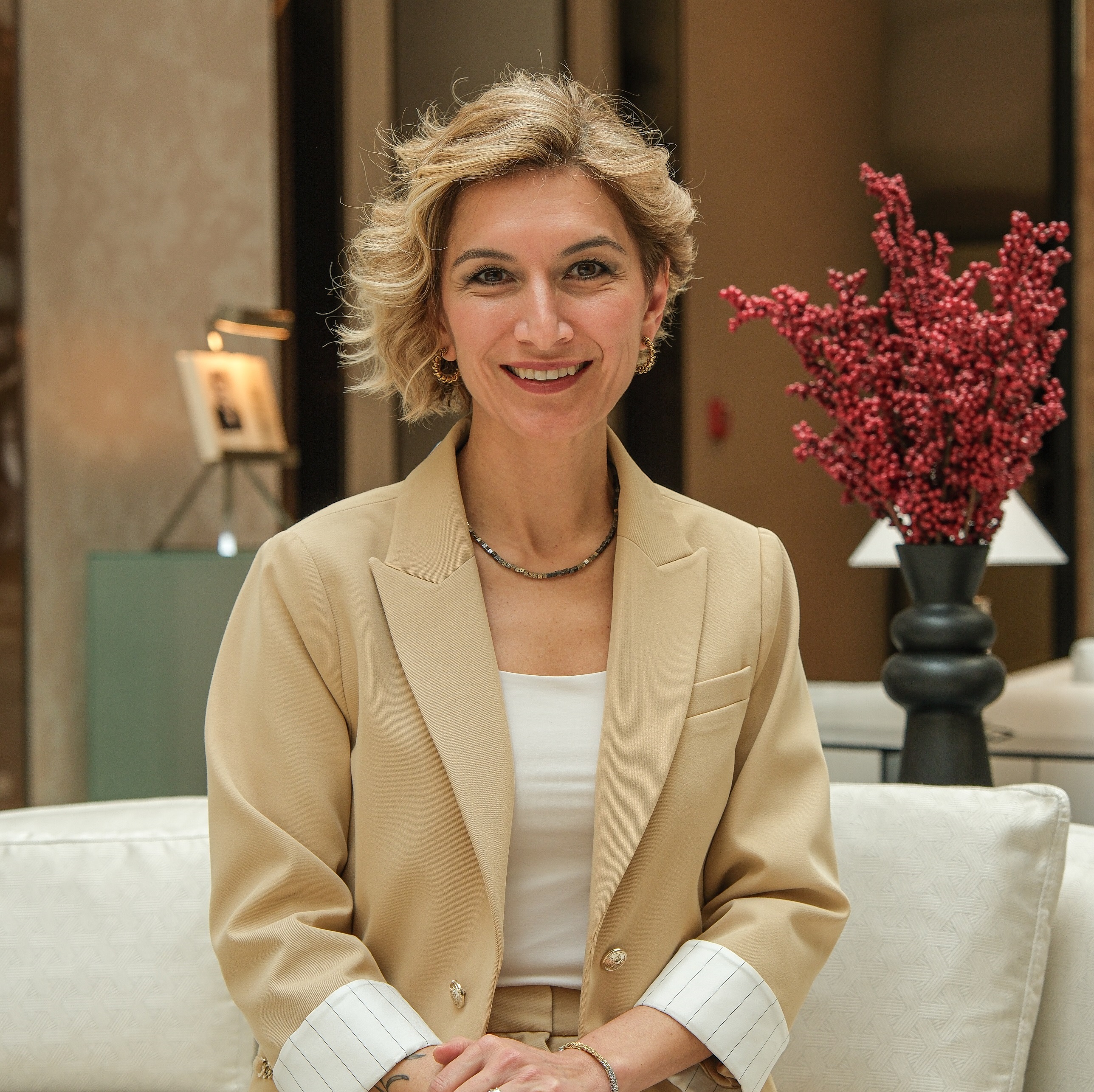 insaatyatirim.com - Zeynep Adıgüzel, Sanasaryan Han, A Luxury ...